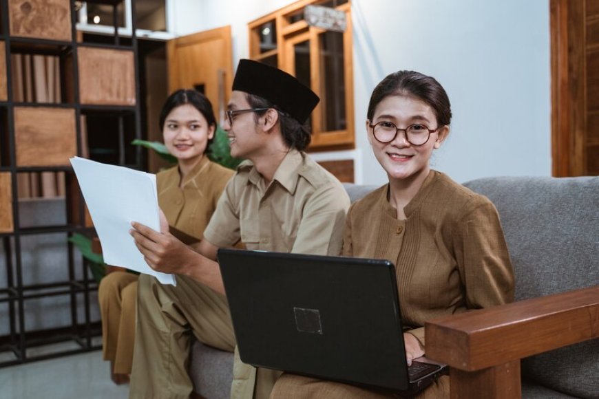 Guru itu tidak hanya mengajar, tetapi juga mendidik muridnya - Sahabat Guru